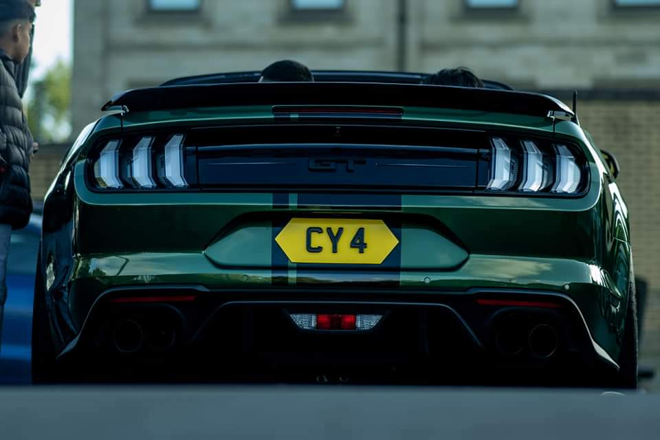 Ford Mustang GT with some hex shaped 3D plates – Crystal Plates