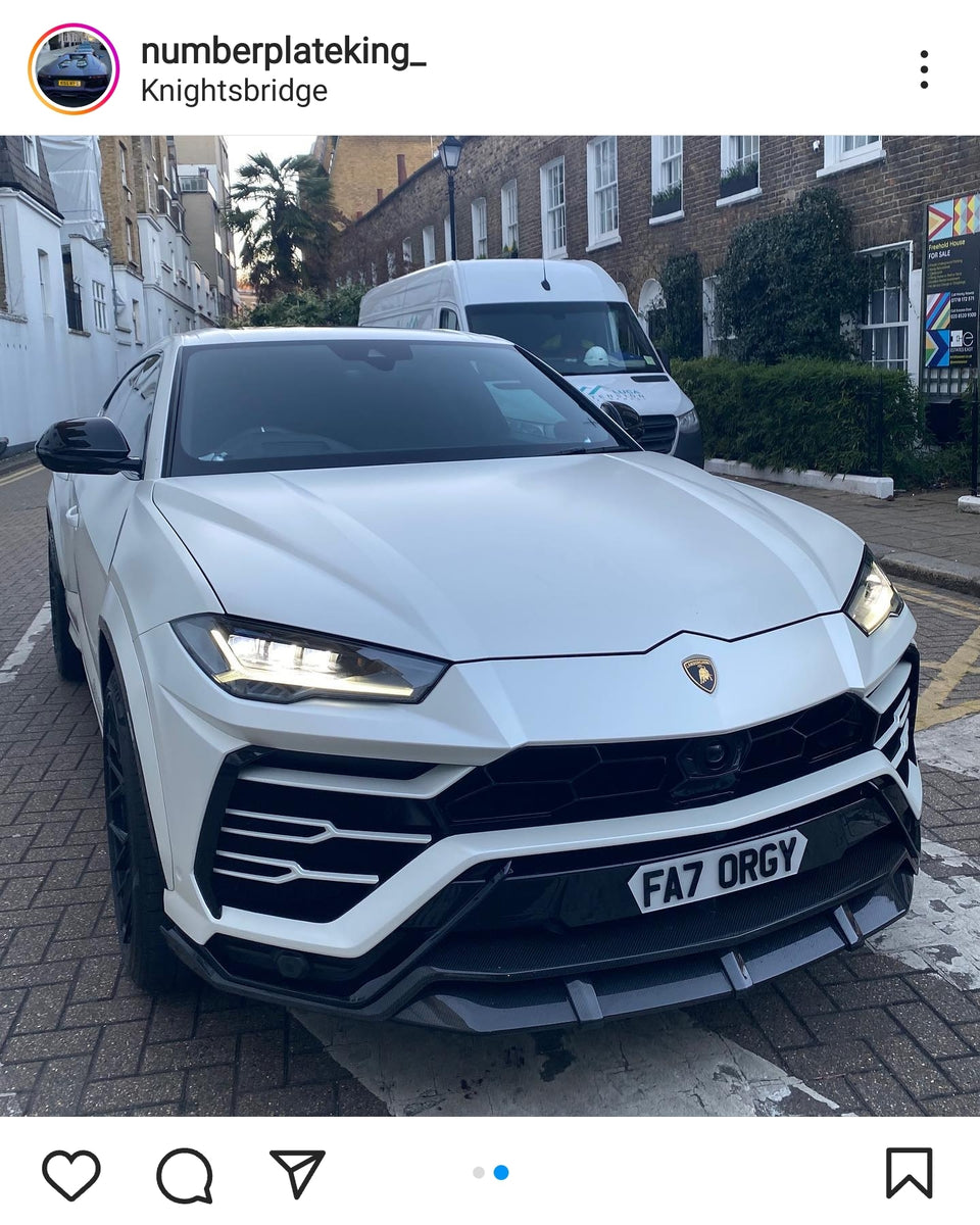Lamborghini Urus with some 4D plates – Crystal Plates