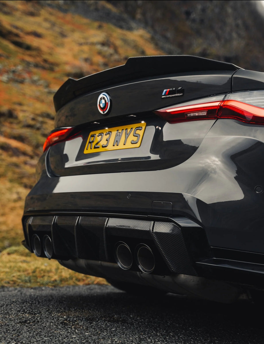 G82 BMW M4 with some short 3D gel plates – Crystal Plates